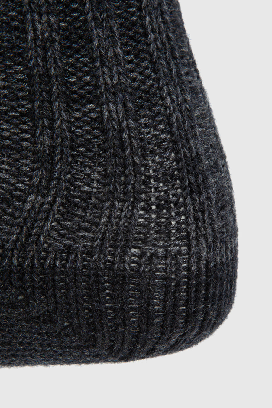 Calcetín Outdoor Tepe Fibras Sustentables Negro | Wild Lama